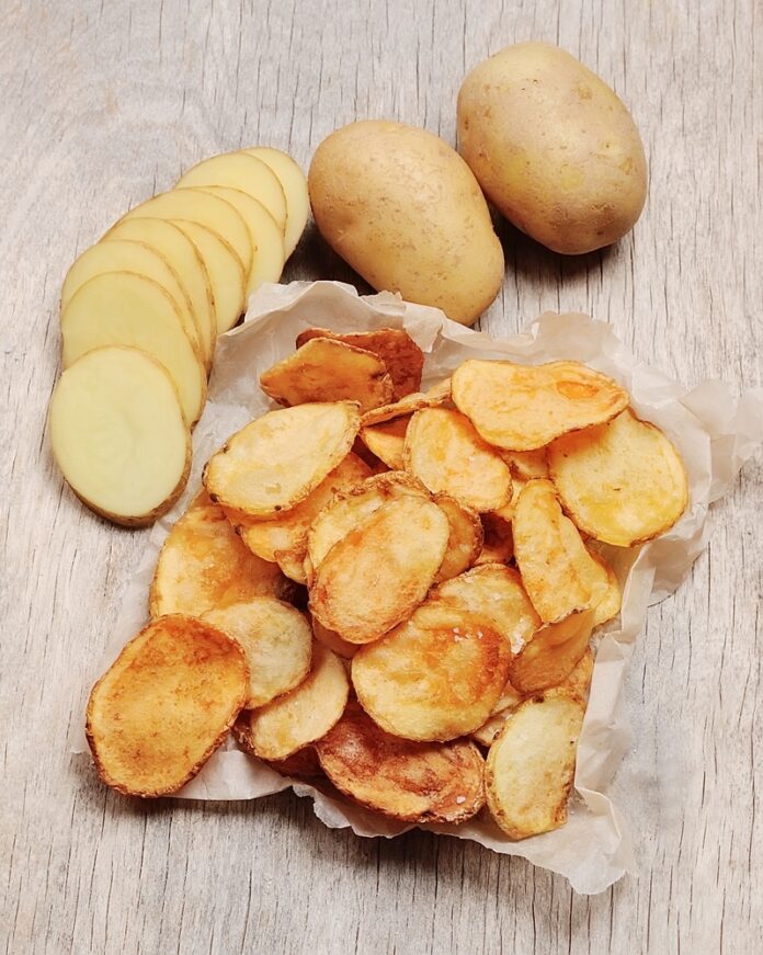 Chips: Πώς να φτιάξετε τα δικά σας σπιτικά πατατάκια - Cibum